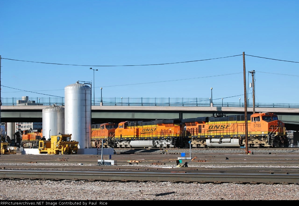 BNSF 5785 Arriving Denver With Six Locomotives Trailing